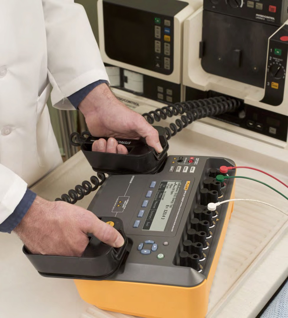 Defibrillator Pulse External Pacer Analyzer Fluke Biomedical 6000D ...